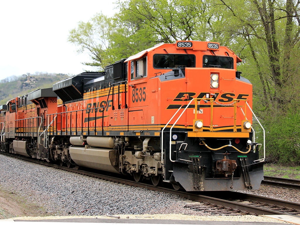 BNSF 8535